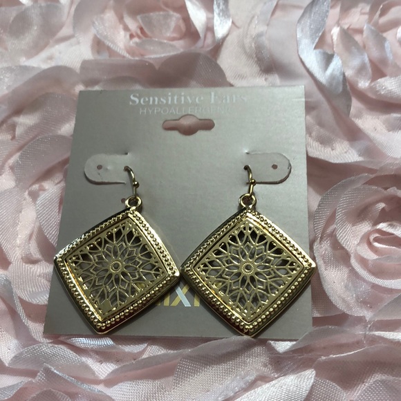 Mixit | Jewelry | Nwt Beautiful Gold Tone Mixit Pierced Earrings | Poshmark